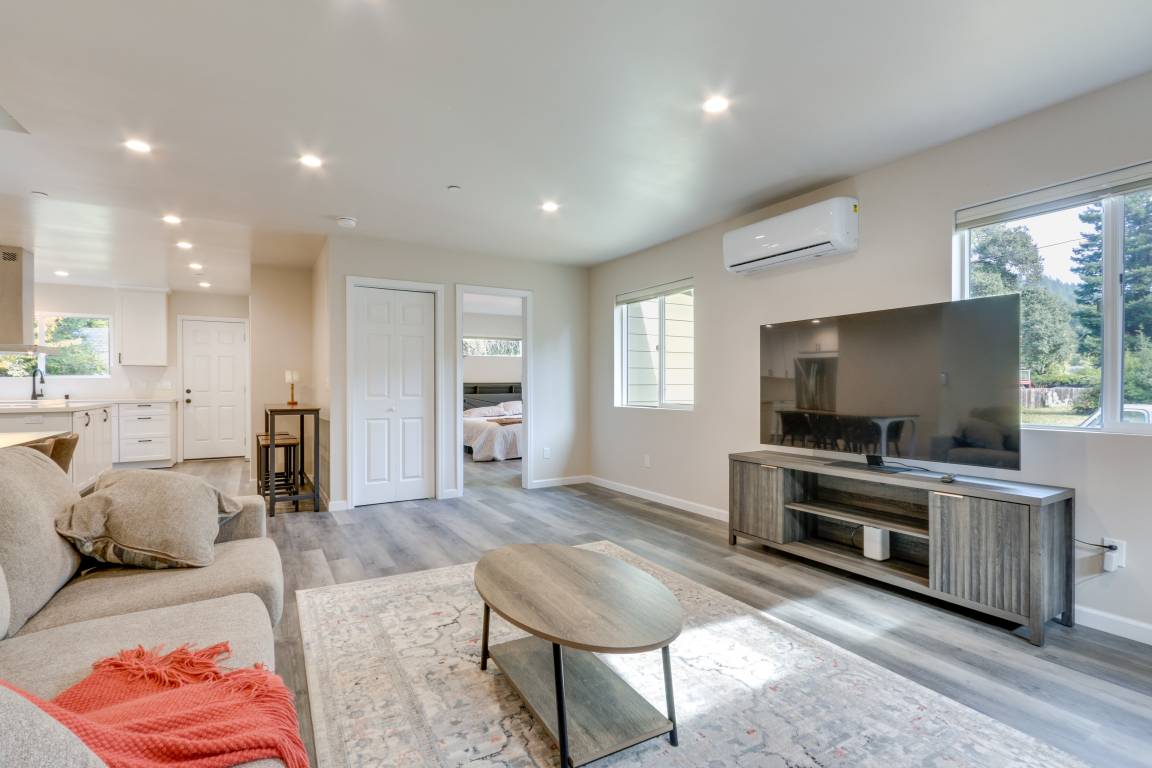 92 M² House ∙ 2 Bedrooms ∙ 4 Guests - Occidental, CA