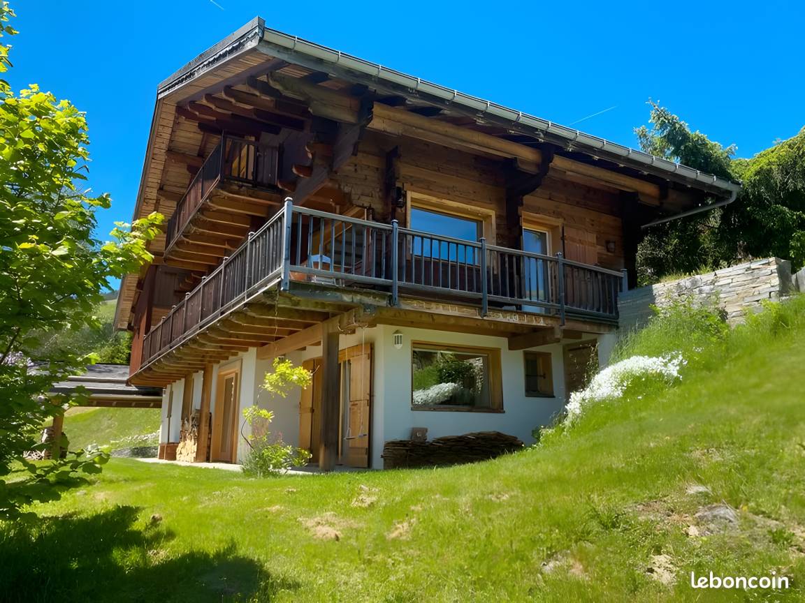 160 M² Chalet ∙ 4 Bedrooms ∙ 10 Guests - Beaufort