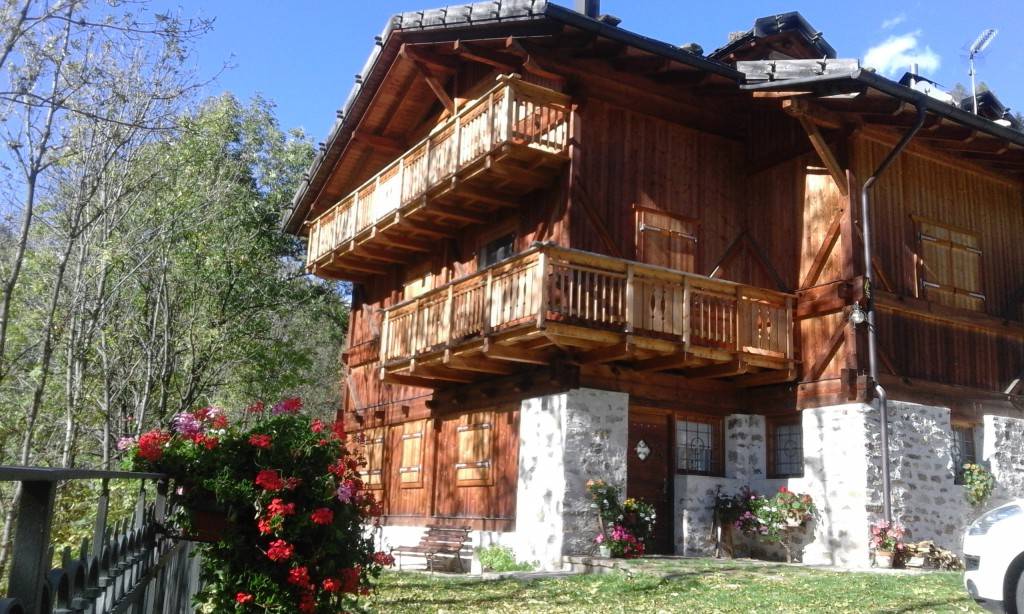75 M² Chalet ∙ 2 Bedrooms ∙ 5 Guests - Cogolo