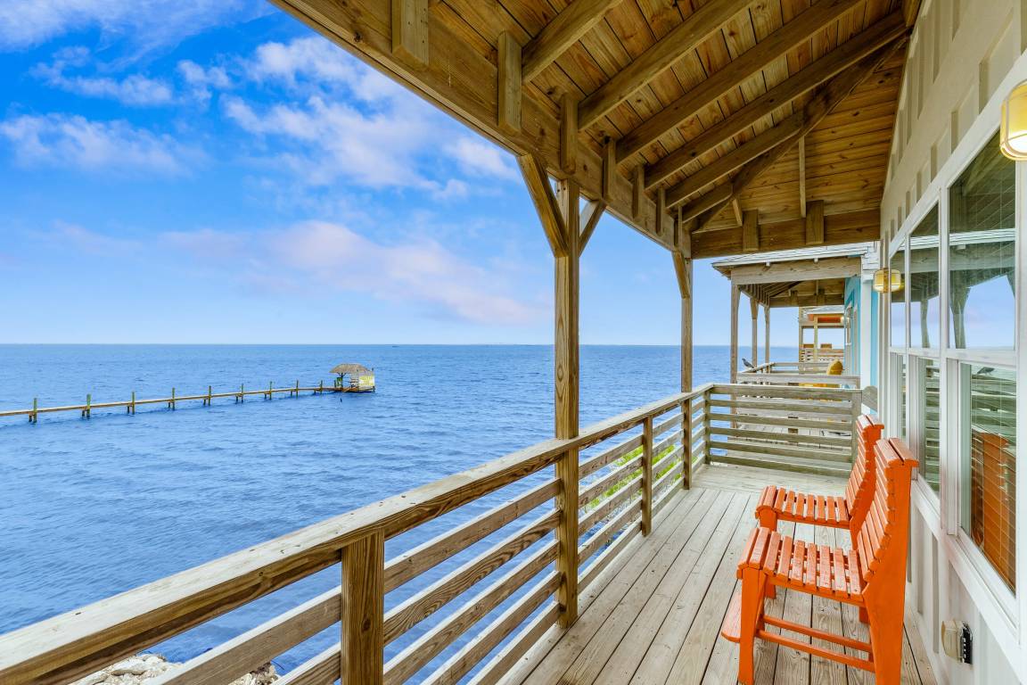 98 M² House ∙ 2 Bedrooms ∙ 7 Guests - Corpus Christi, TX