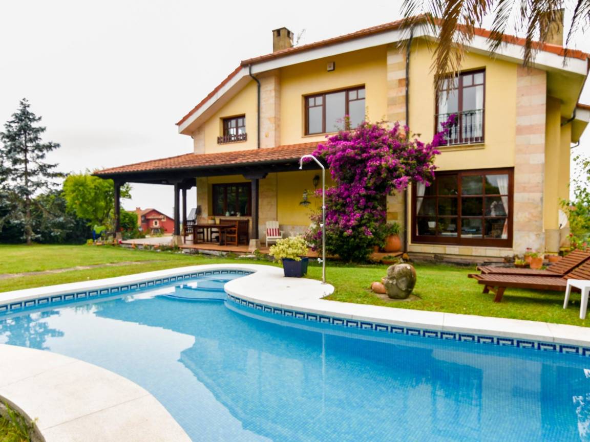 400 M² Villa ∙ 5 Habitaciones ∙ 10 Huéspedes - Playa Virgen del Mar
