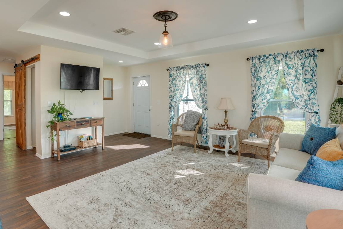 148 M² House ∙ 3 Bedrooms ∙ 6 Guests - Lehigh Acres, FL
