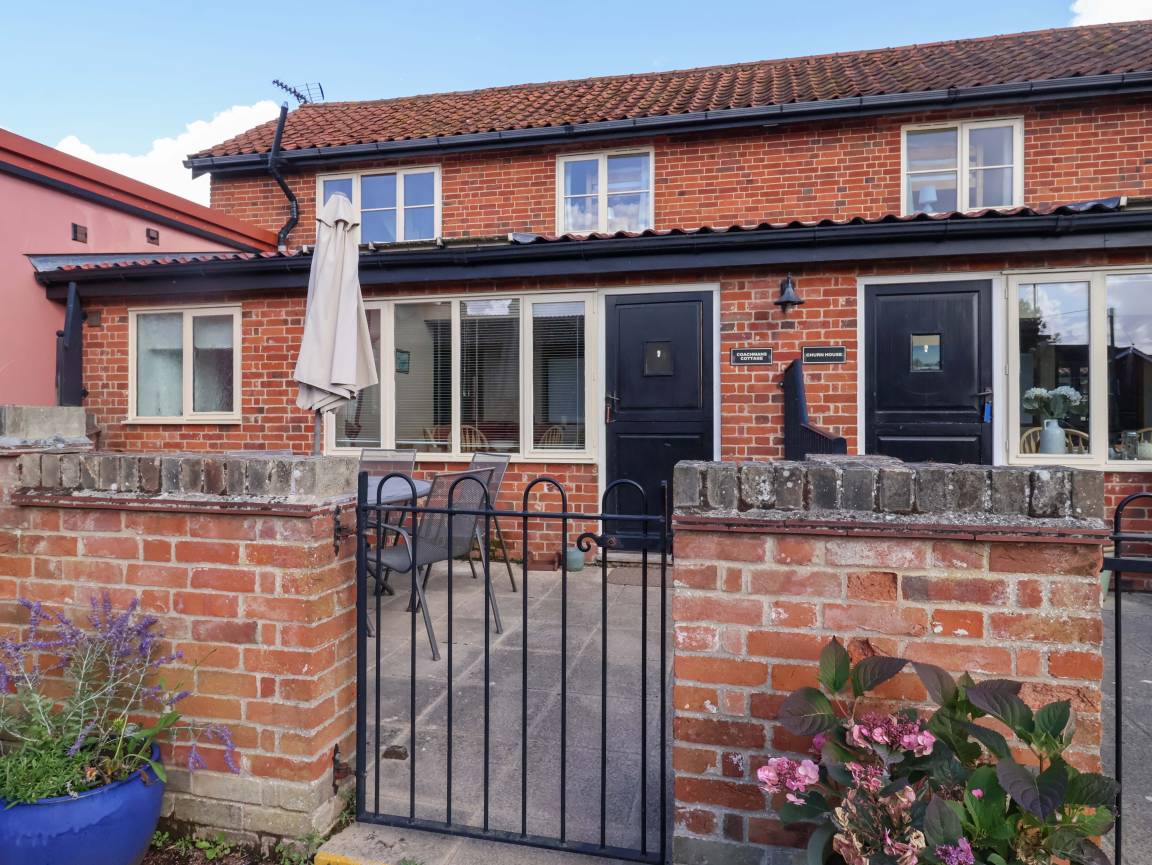 Cottage ∙ 3 Bedrooms ∙ 6 Guests - Ipswich