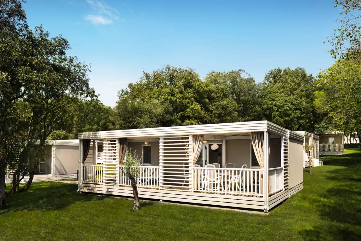 41 M² Caravan ∙ 3 Bedrooms ∙ 4 Guests - Rovinj