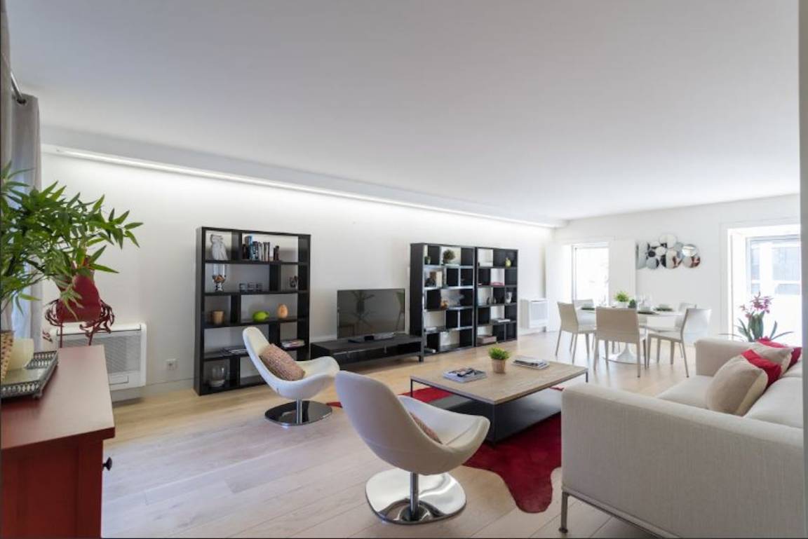 180 M² Apartamento ∙ 2 Quartos ∙ 4 Hóspedes - Loures