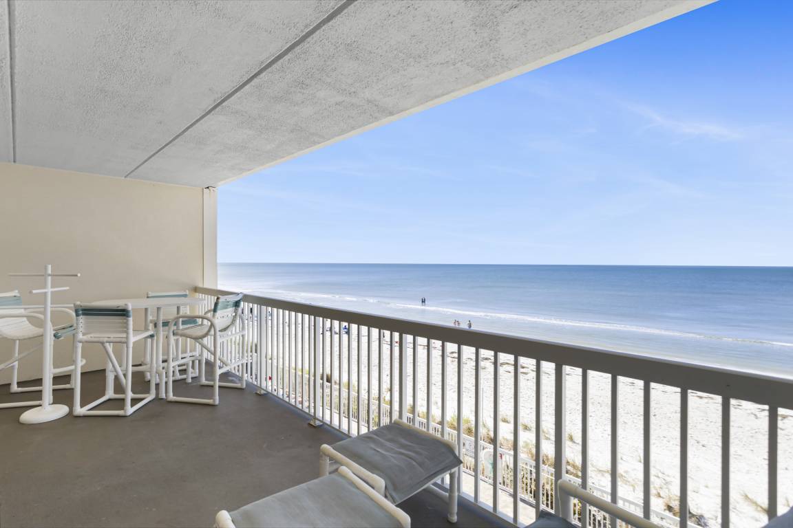 Beautiful Condo in Indian Rocks Beach with Common Patio + Gulf Views