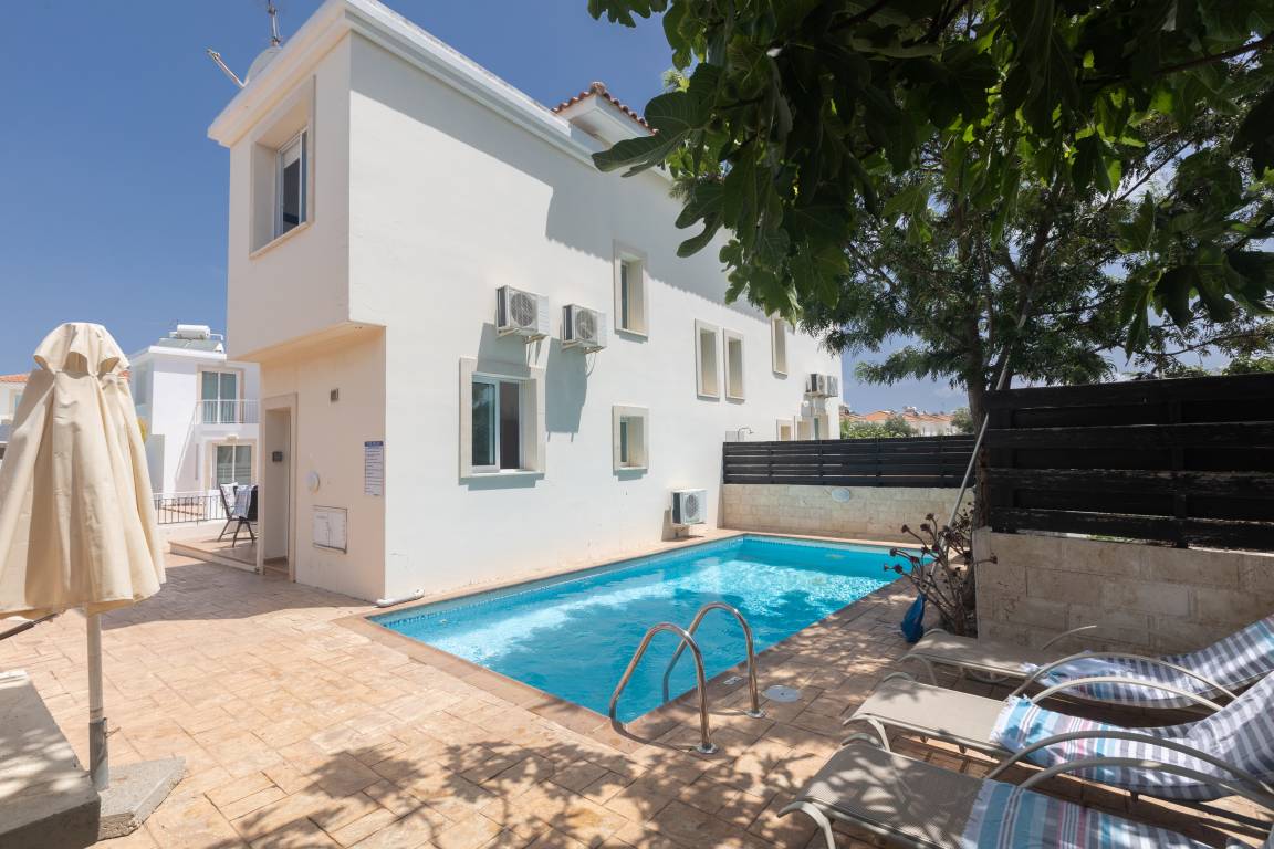95 M² Villa ∙ 2 Bedrooms ∙ 5 Guests - Ayia Napa