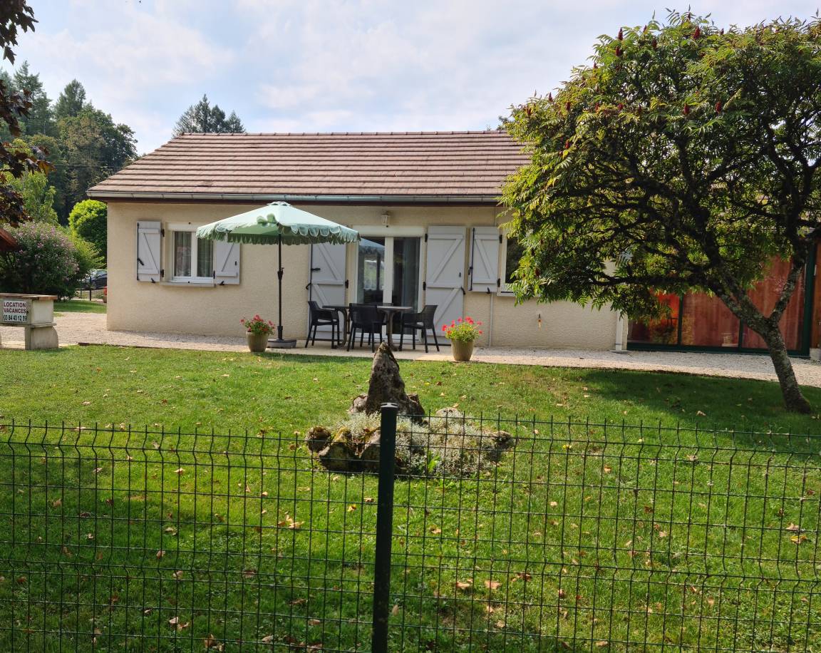 80 M² Maison De Vacances ∙ 2 Chambres ∙ 4 Personnes - Jura
