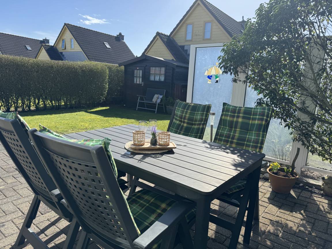 Bungalow ∙ 2 Bedrooms ∙ 4 Guests - Julianadorp