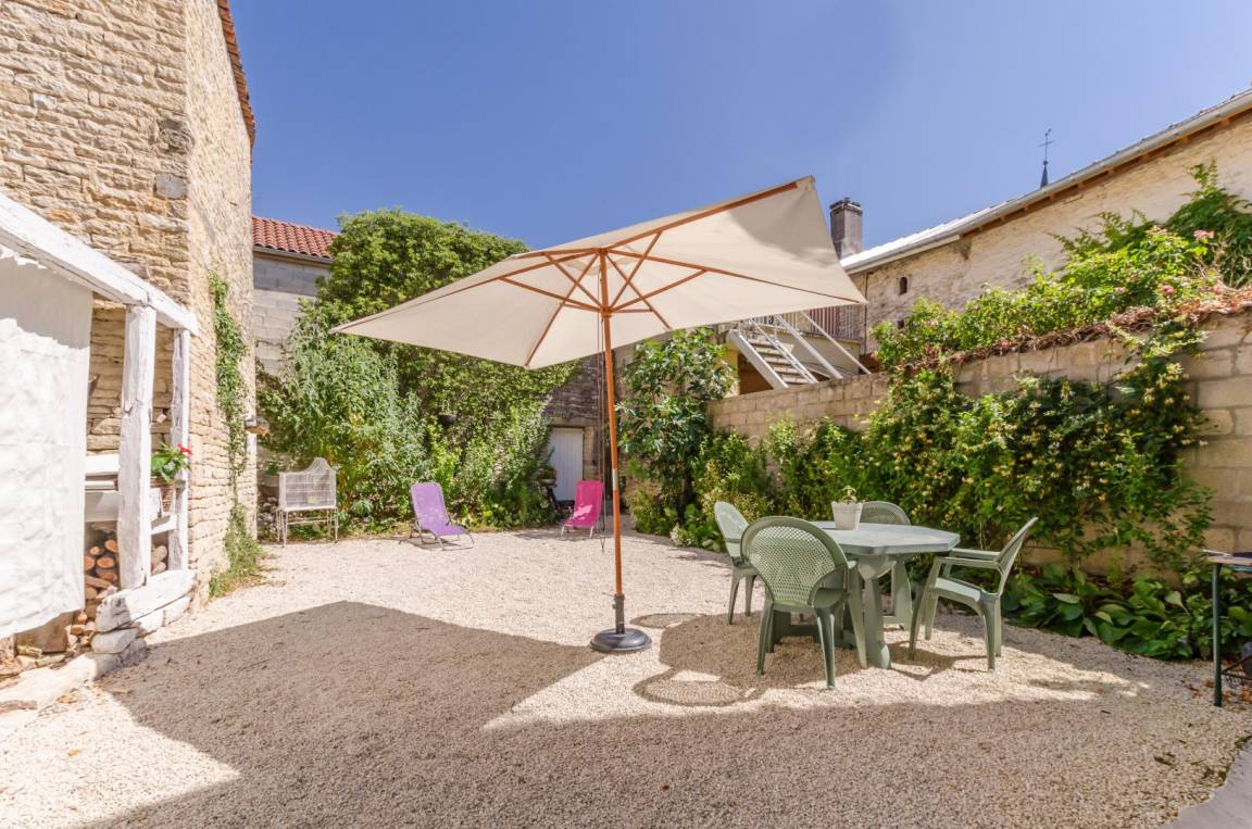 110 M² Gîte ∙ 2 Chambres ∙ 4 Personnes - Nigloland
