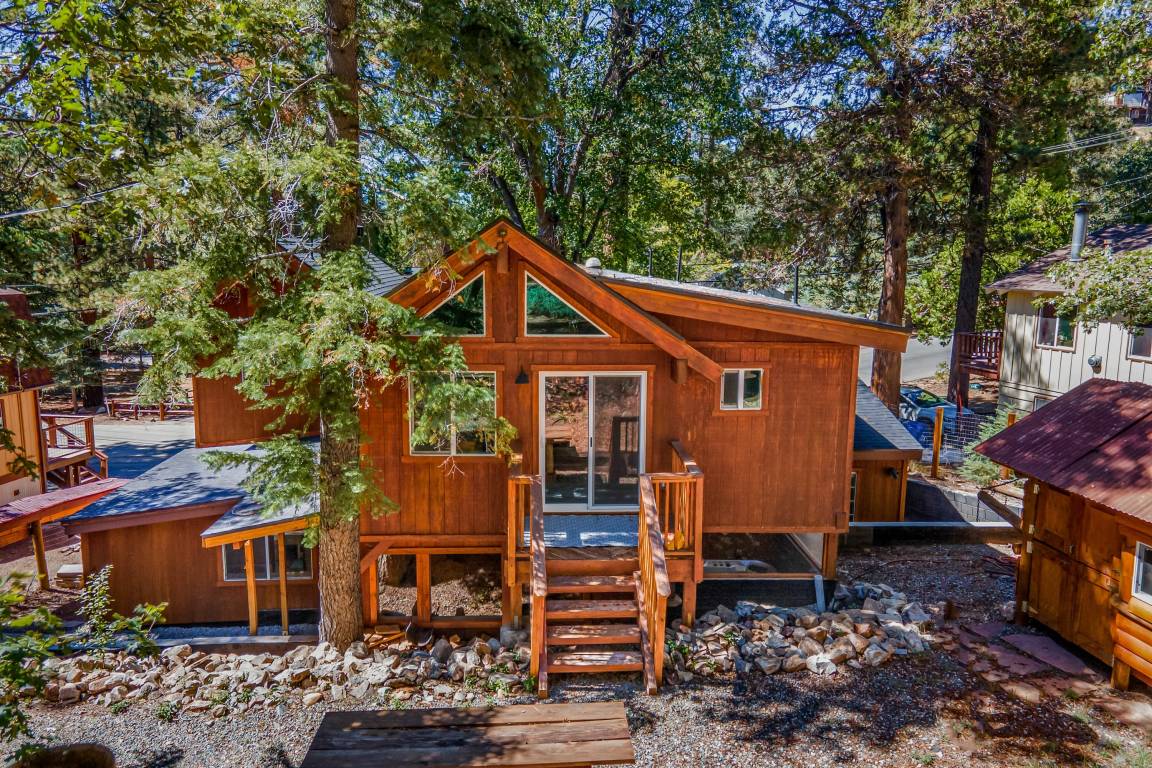 208 M² House ∙ 5 Bedrooms ∙ 11 Guests - Big Bear Lake, CA