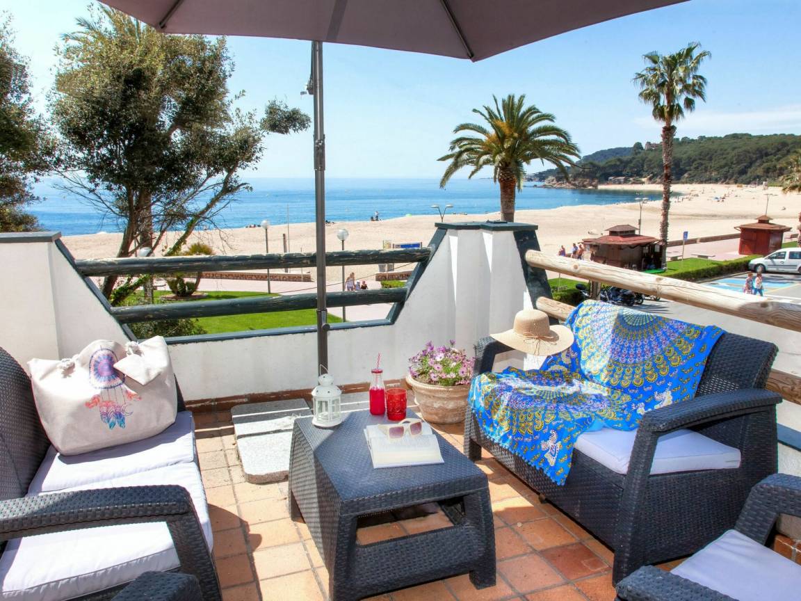 140 M² House ∙ 4 Bedrooms ∙ 10 Guests - Lloret de Mar