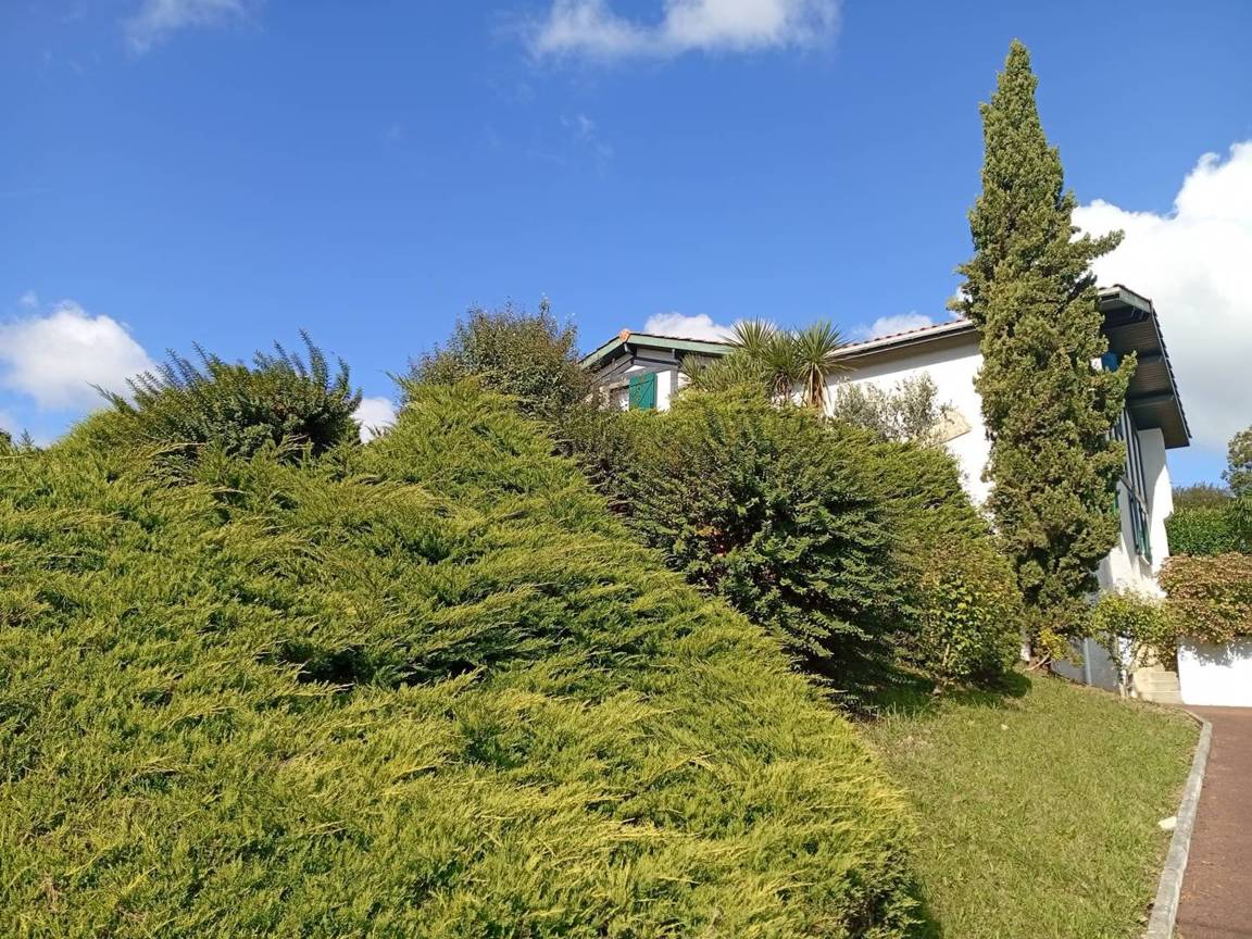 165 M² Maison De Vacances ∙ 4 Chambres ∙ 8 Personnes - Ainhoa