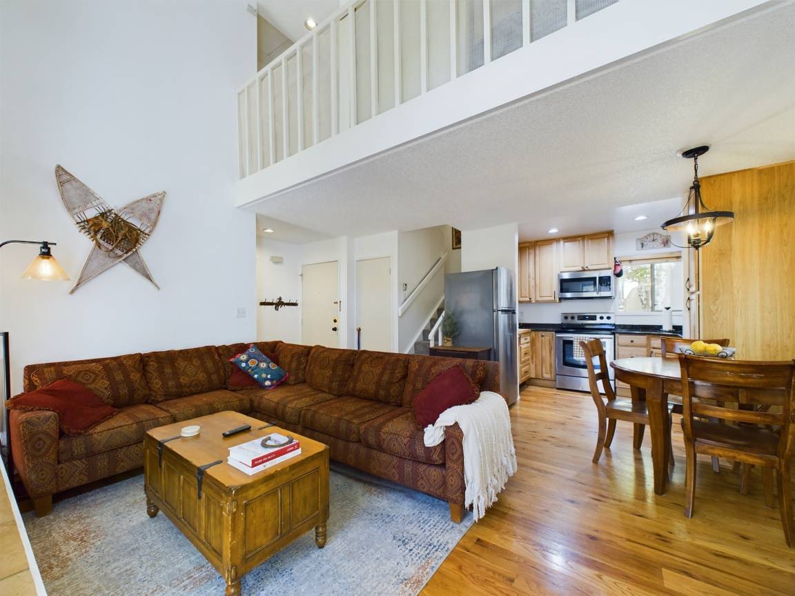 94 M² House ∙ 2 Bedrooms ∙ 6 Guests - Sun Valley, ID