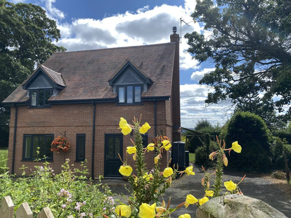 Cottage ∙ 3 Bedrooms ∙ 6 Guests - Herefordshire