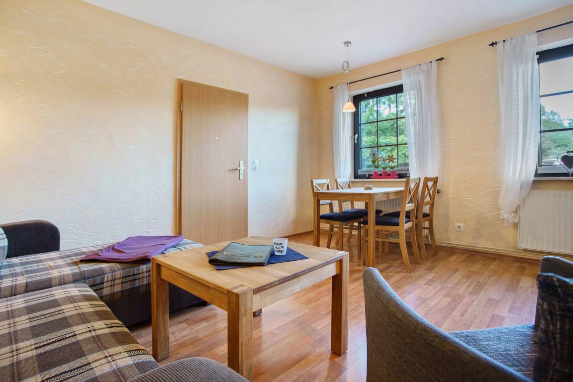 40 M² Ferienwohnung ∙ 1 Schlafzimmer ∙ 4 Gäste - Malchin