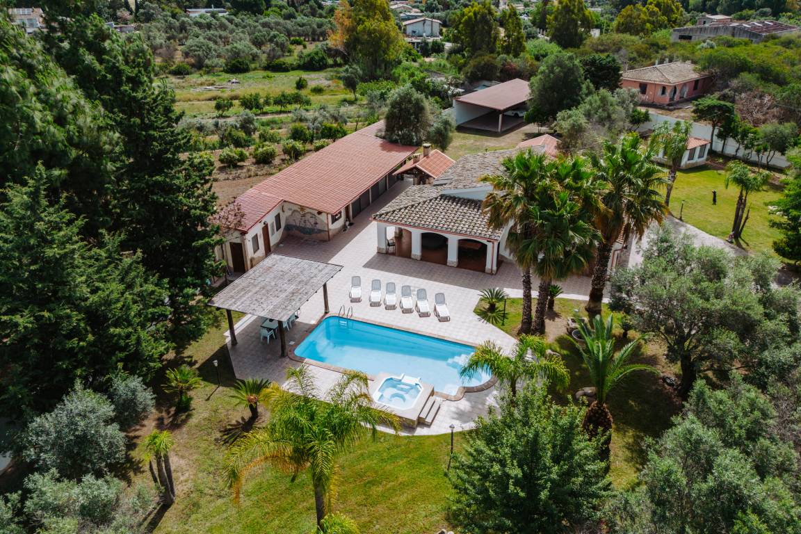150 M² House ∙ 4 Bedrooms ∙ 10 Guests - Cagliari