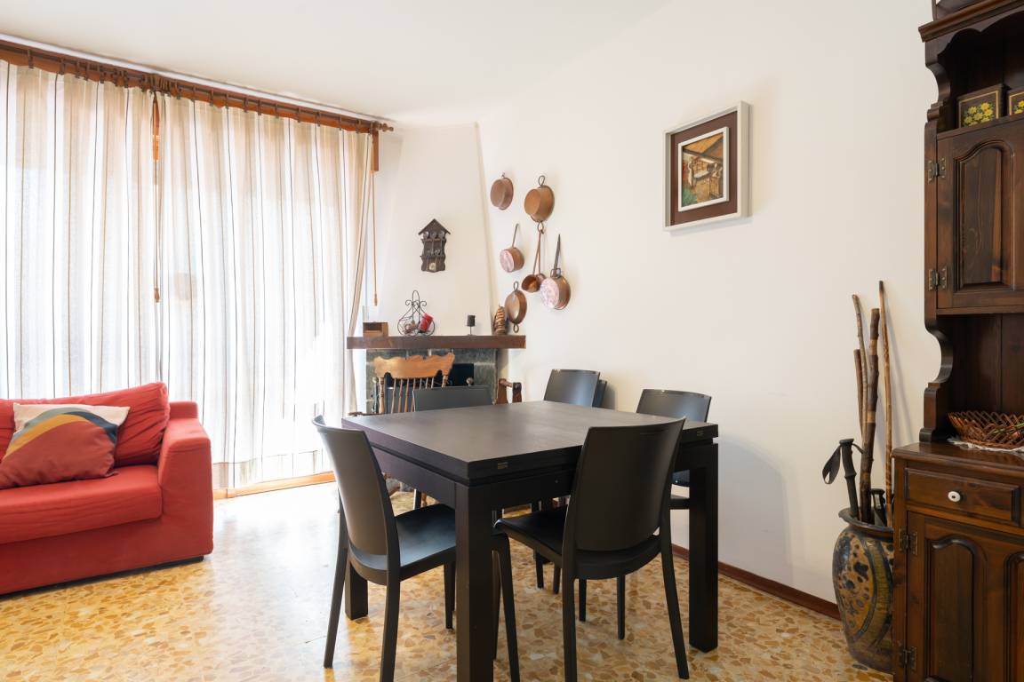 80 M² Apartment ∙ 2 Bedrooms ∙ 7 Guests - Lecco