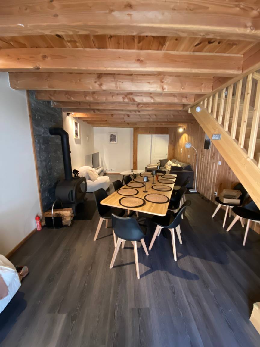 120 M² Talo ∙ 3 Makuuhuonetta ∙ 10 Vierasta - Orelle