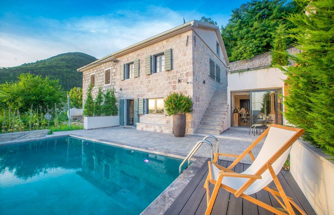 Villa ∙ 2 Slaapkamers ∙ 5 Gasten - Kotor