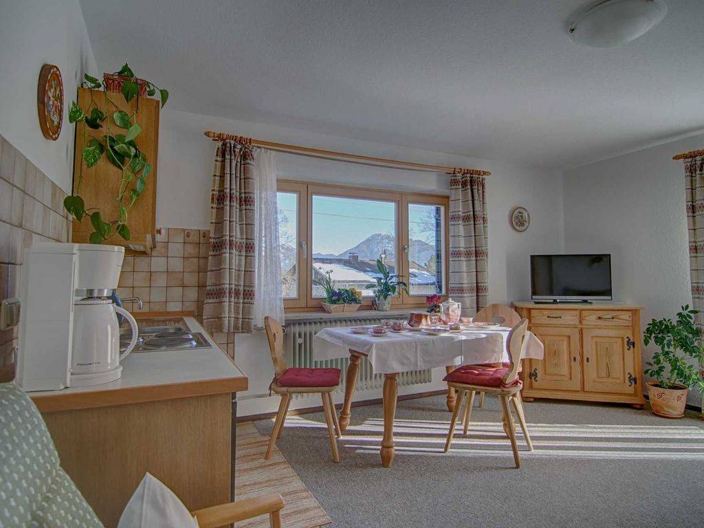 55 M² Ferienwohnung ∙ 1 Schlafzimmer ∙ 4 Gäste - Waakirchen