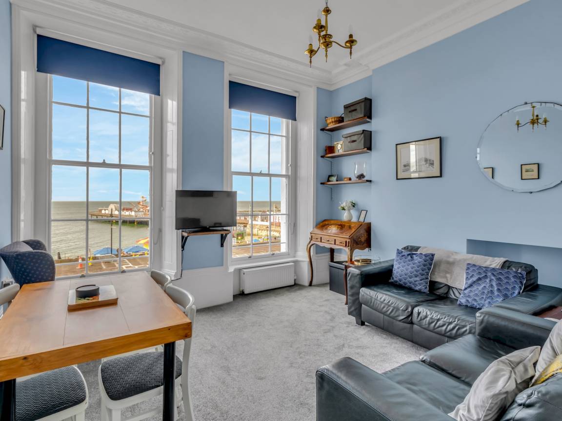 56 M² Apartment ∙ 2 Bedrooms ∙ 4 Guests - Herne Bay