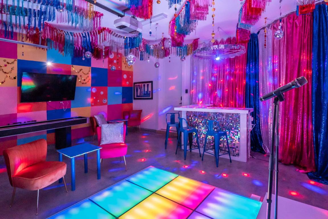 House ∙ 4 Bedrooms ∙ 12 Guests - Nashville, TN