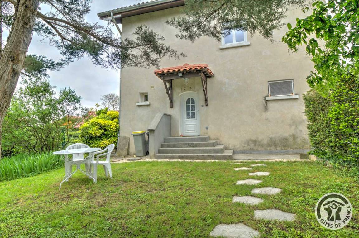 64 M² Gîte ∙ 2 Chambres ∙ 3 Personnes - Chassieu