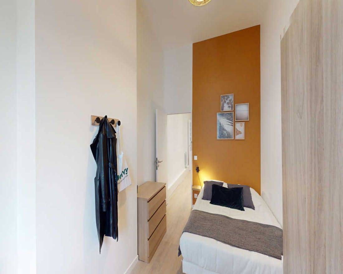 130 M² Chambre Privée ∙ 1 Chambre ∙ 1 Personne - Écully
