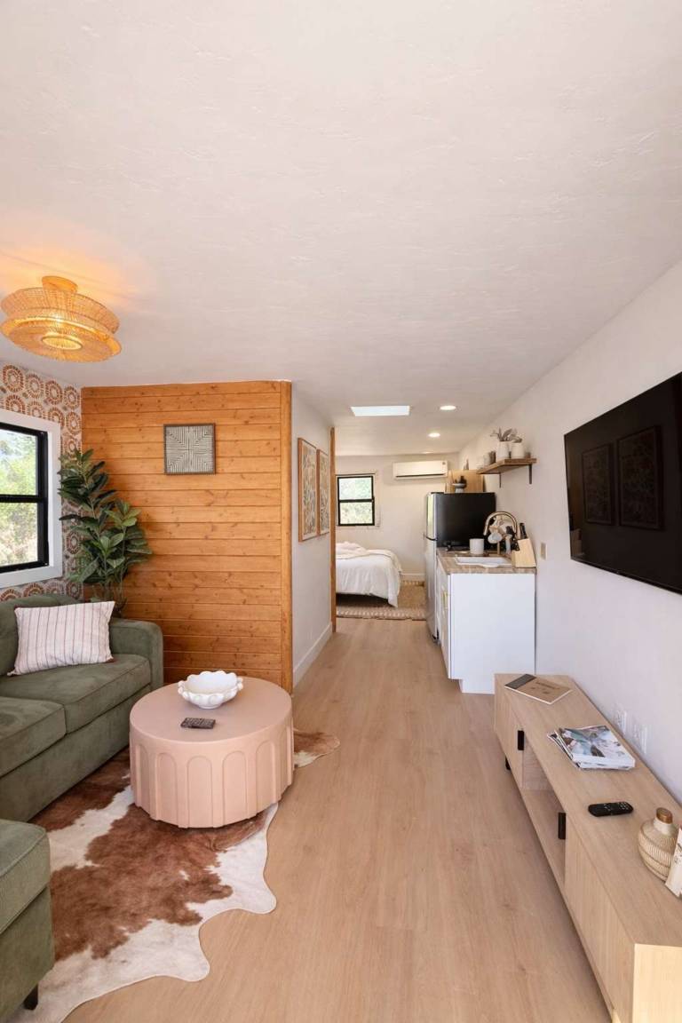 House ∙ 1 Bedroom ∙ 4 Guests - Colorado Springs, CO