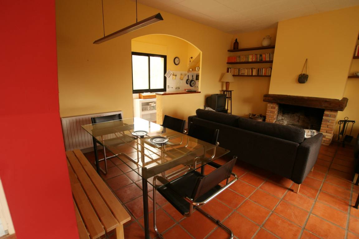 75 M² Apartamento ∙ 2 Habitaciones ∙ 6 Huéspedes - Olot