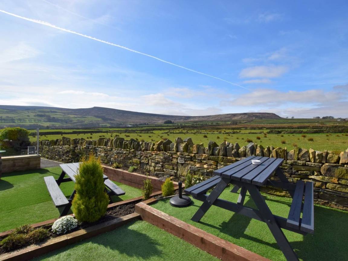 Cottage ∙ 2 Bedrooms ∙ 4 Guests - West Yorkshire