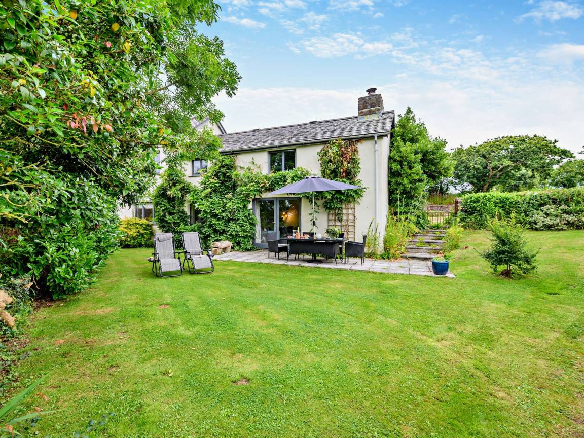 Cottage ∙ 2 Bedrooms ∙ 4 Guests - Stratton