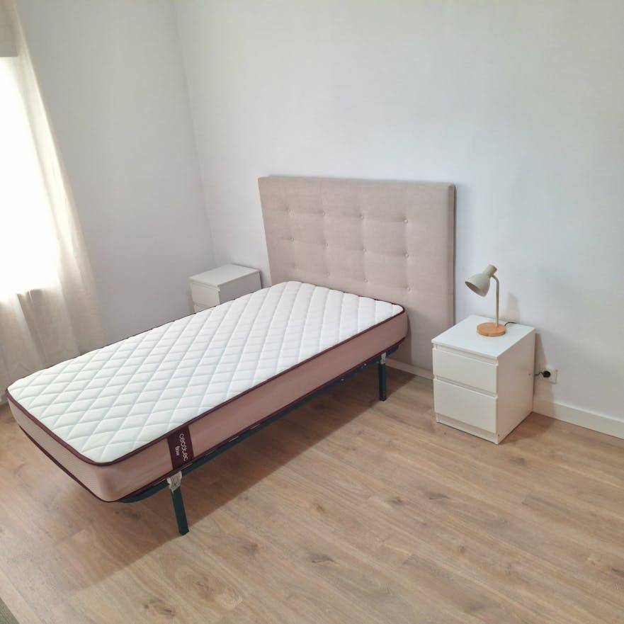 65 M² Apartment ∙ 1 Bedroom ∙ 2 Guests - Zaragoza