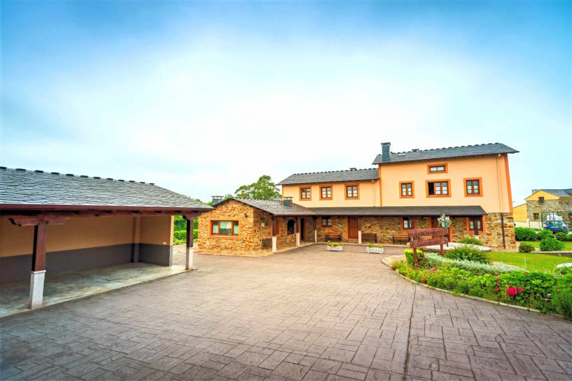 100 M² Apartamento ∙ 2 Habitaciones ∙ 6 Huéspedes - Tapia de Casariego