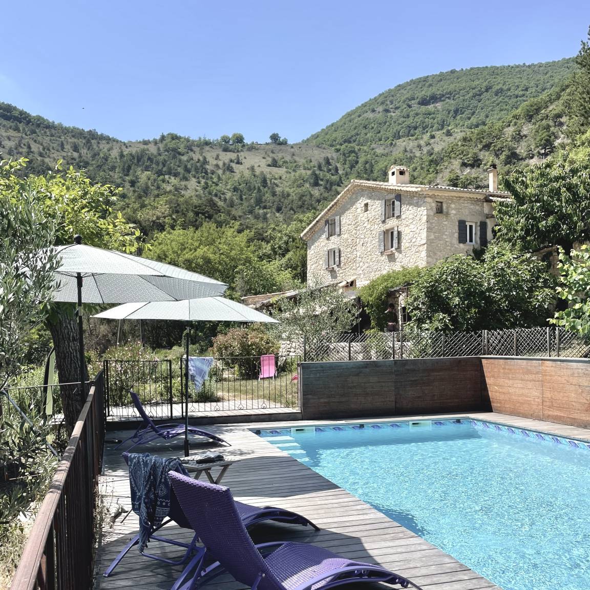 300 M² House ∙ 5 Bedrooms ∙ 12 Guests - Nyons