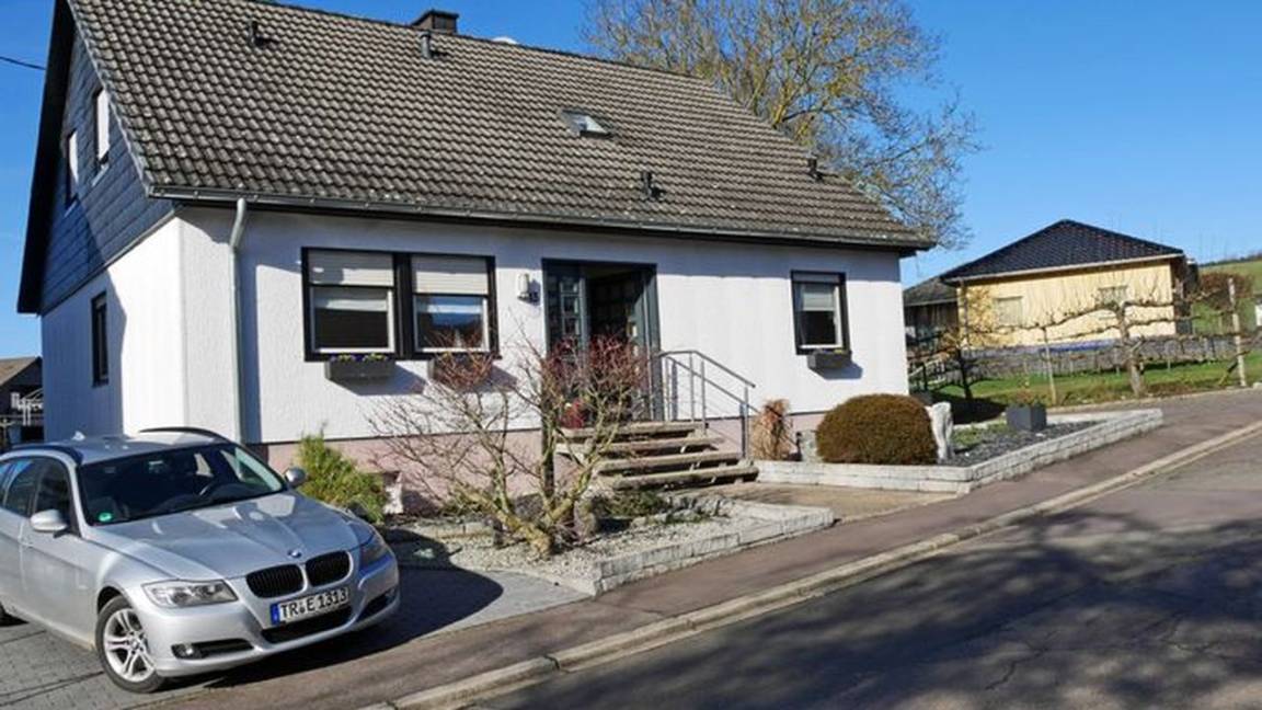 80 M² Ferienwohnung ∙ 1 Schlafzimmer ∙ 2 Gäste - Saarburg