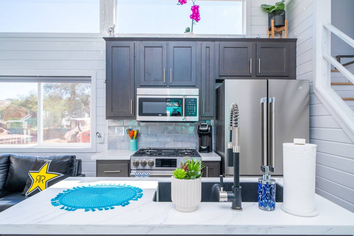 Bungalow ∙ 2 Bedrooms ∙ 6 Guests - Buckskin Mountain State Park, Parker