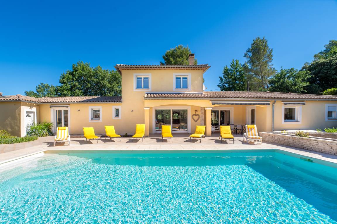 160 M² Villa ∙ 4 Slaapkamers ∙ 8 Gasten - Tourtour