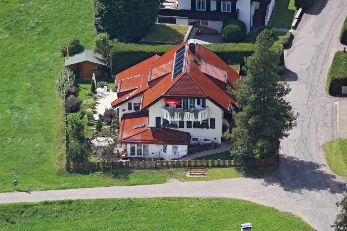 60 M² Ferienwohnung ∙ 1 Schlafzimmer ∙ 2 Gäste - Hinterzarten