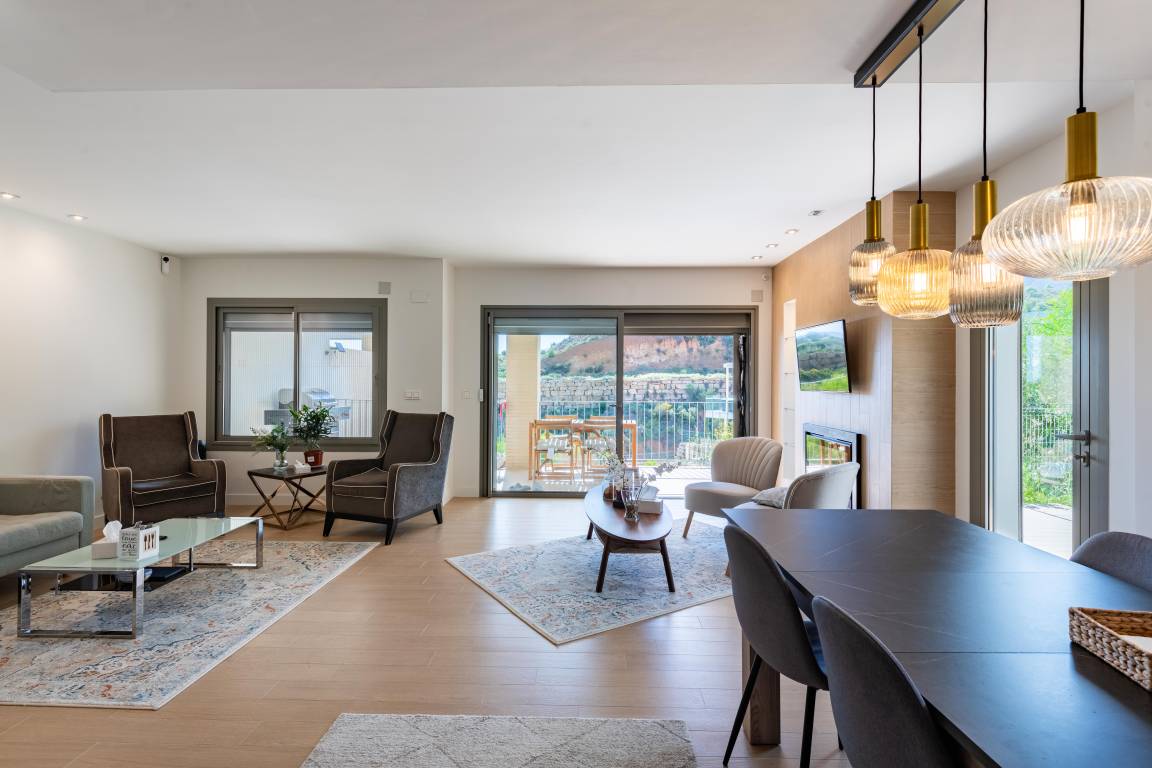 130 M² Ferienhaus ∙ 3 Schlafzimmer ∙ 5 Gäste - Fuengirola
