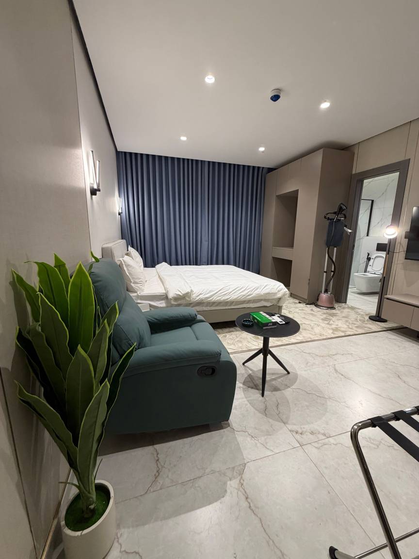 400 M² Apartament ∙ 1 Sypialnia ∙ 2 Gości - Amman