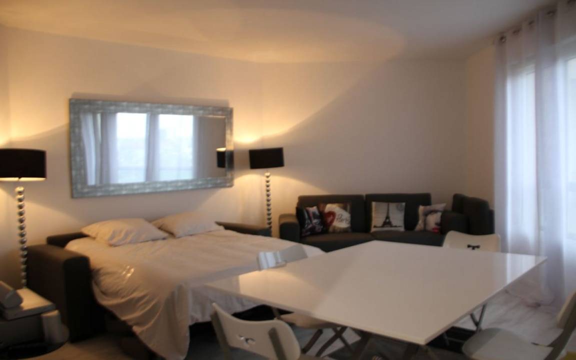 38 M² Appartement ∙ 1 Personne - Puteaux