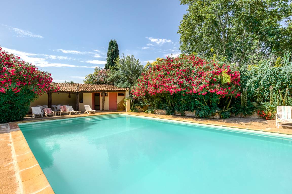 100 M² Maison De Vacances ∙ 2 Chambres ∙ 4 Personnes - Arles