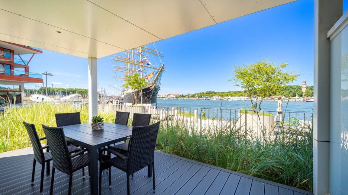 82 M² Apartment ∙ 2 Bedrooms ∙ 6 Guests - Lübeck