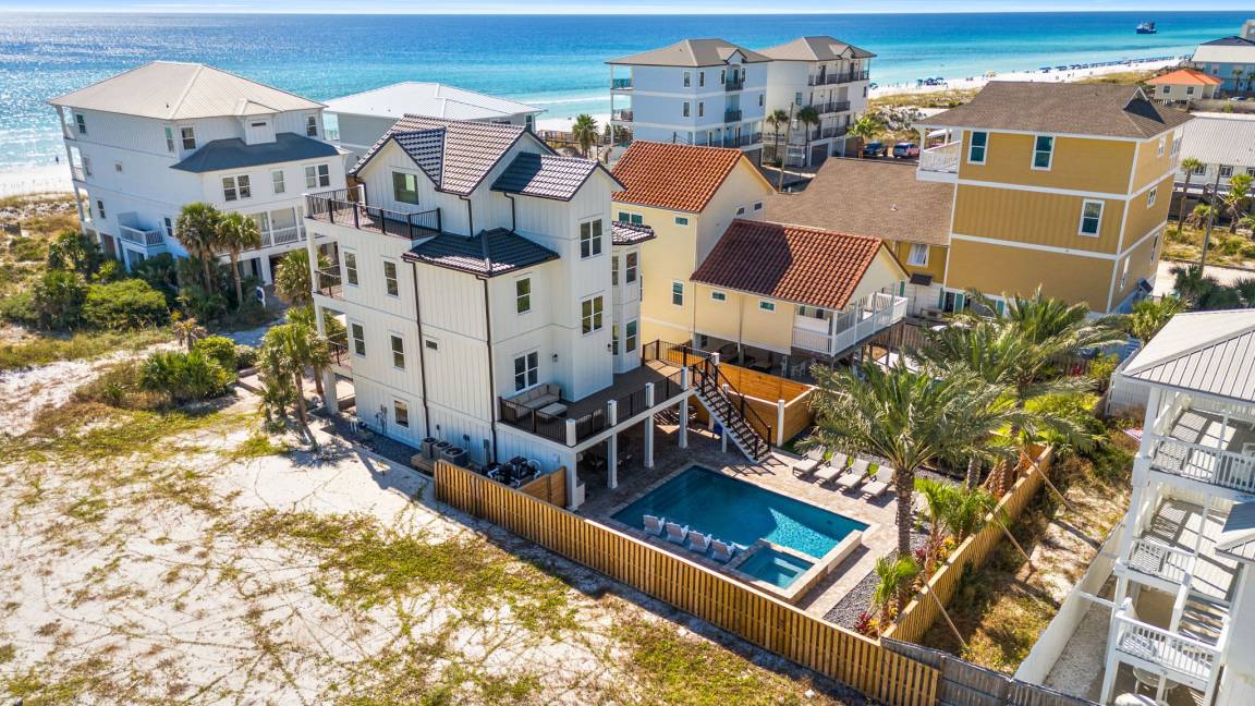 358 M² House ∙ 7 Bedrooms ∙ 30 Guests - Miramar Beach, FL
