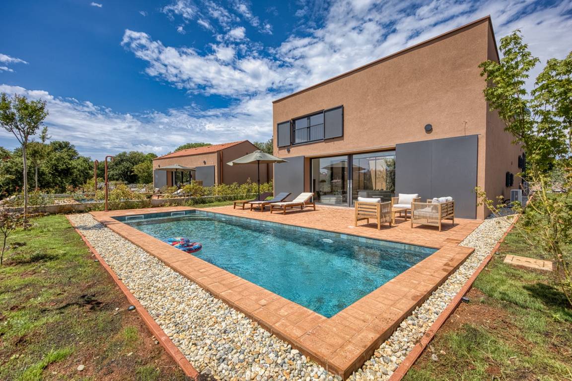 200 M² Villa ∙ 3 Bedrooms ∙ 6 Guests - Rovinj