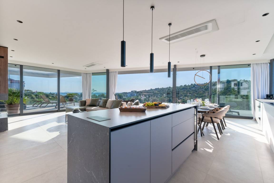 550 M² House ∙ 4 Bedrooms ∙ 8 Guests - Murter-Kornati