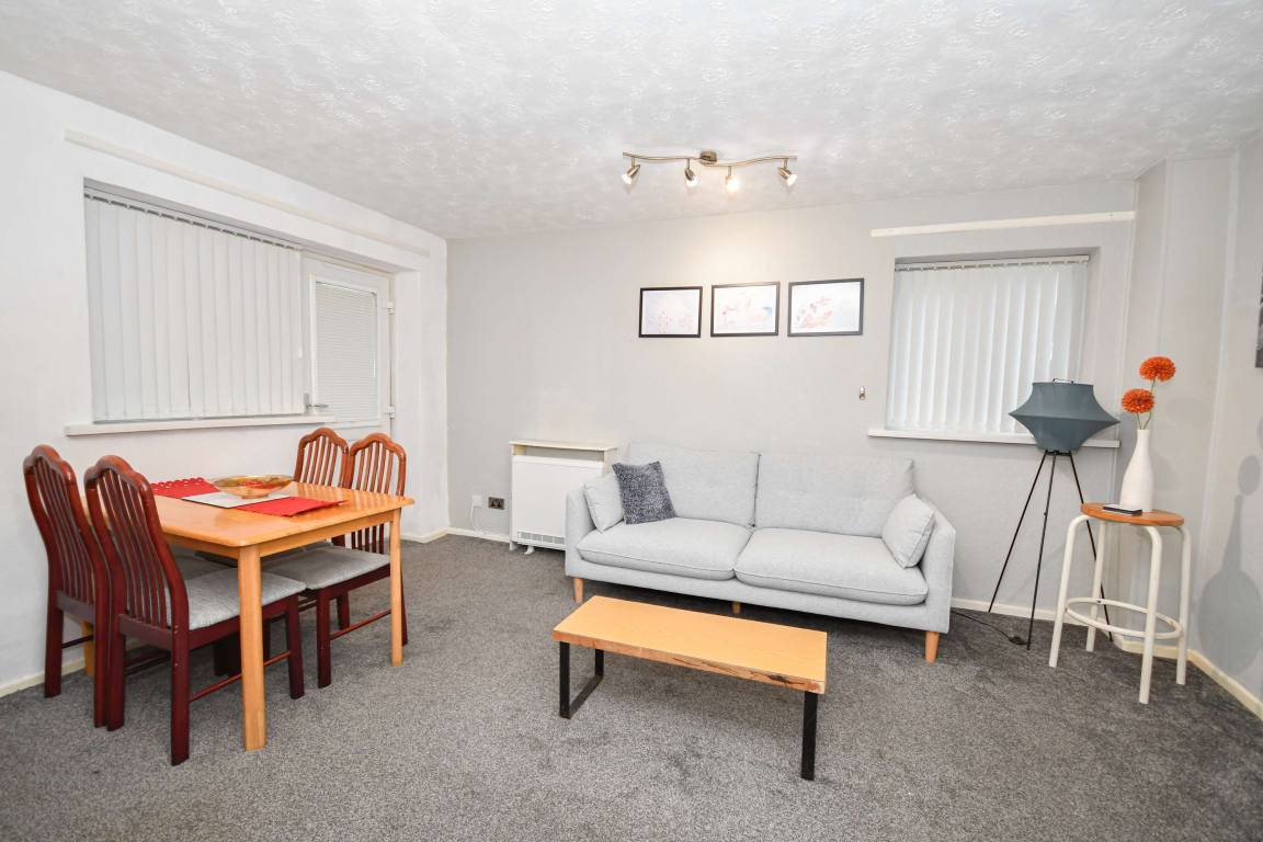 Apartment ∙ 2 Bedrooms ∙ 6 Guests - Preston