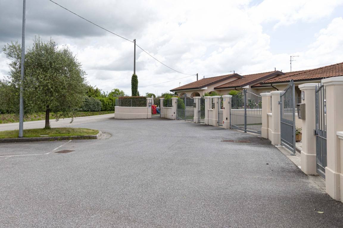 65 M² House ∙ 2 Bedrooms ∙ 4 Guests - Pistoia
